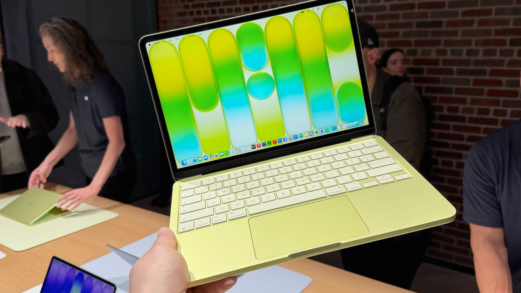 N'attendez pas le MacBook Neo 2 : une fuite de feuille de route suggère ...